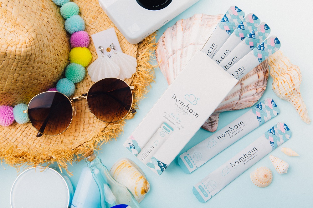 น้ำยาบ้วนปากชนิดซอง สองเพื่อนซี้ปั้นแบรนด์ homhom (หอมหอม)